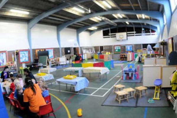 Buttercups at Isleworth, Explorers Boys Club, Twickenham Road ...