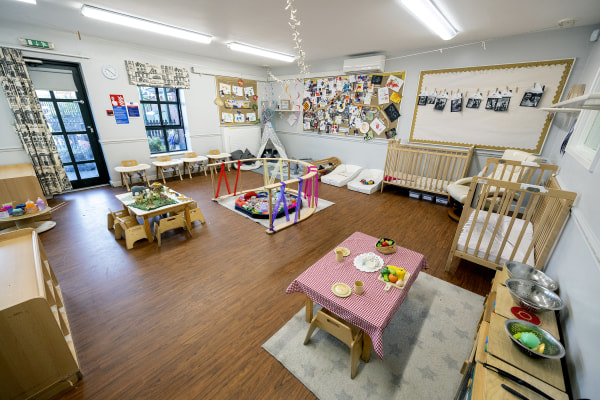 Busy Bees Discoveryland, Land Rover, Lode Lane, Solihull, West Midlands ...