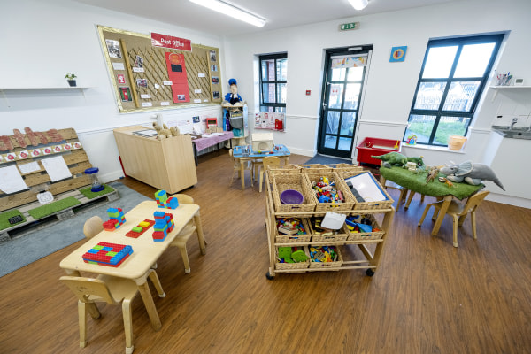 Busy Bees Discoveryland, Land Rover, Lode Lane, Solihull, West Midlands ...